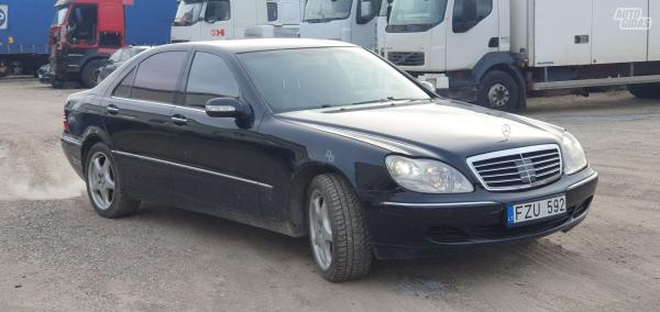 Melns Mercedes-Benz S 500 2004 Viļņa, ar dzinēja tilpumu 5.00 L un nobraukumu 400 tūkst. km par 2600 €, foto 5 vietnē AUTOMOTO.COM.LV