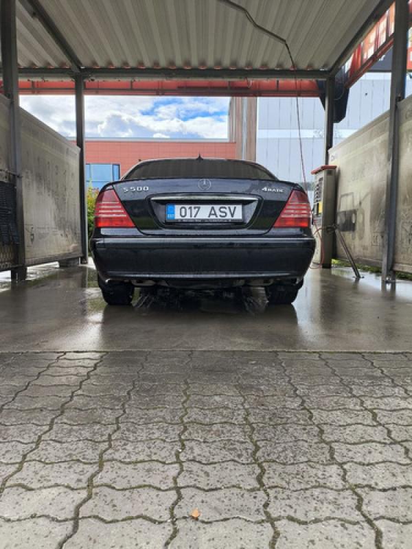 Melns Mercedes-Benz S 500 2004 Tallina, ar dzinēja tilpumu 5.00 L un nobraukumu 240 tūkst. km par 5999 €, foto 8 vietnē AUTOMOTO.COM.LV