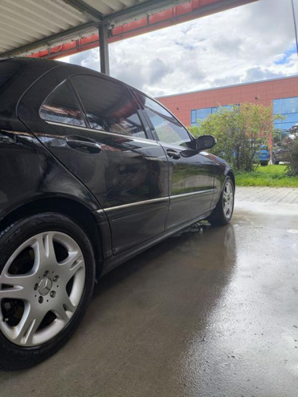 Melns Mercedes-Benz S 500 2004 Tallina, ar dzinēja tilpumu 5.00 L un nobraukumu 240 tūkst. km par 5999 €, foto 10 vietnē AUTOMOTO.COM.LV