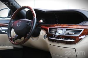 Черный Мерседес С 500 2005 в Рига, объемом двигателя 5.50 л и пробегом 251 тыс. км за 7995 €, фото 17 на AUTOMOTO.COM.LV