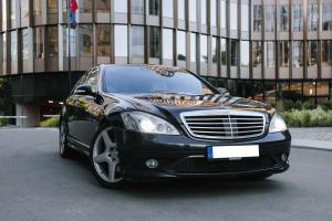 Melns Mercedes-Benz S 500 2006 Viļņa, ar dzinēja tilpumu 5.46 L un nobraukumu 279 tūkst. km par 7500 €, foto 9 vietnē AUTOMOTO.COM.LV