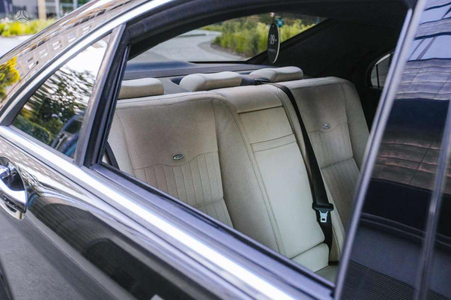 Melns Mercedes-Benz S 500 2006 Viļņa, ar dzinēja tilpumu 5.46 L un nobraukumu 279 tūkst. km par 7500 €, foto 18 vietnē AUTOMOTO.COM.LV