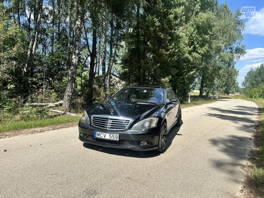 Черный Мерседес С 500 2006 в Варена, объемом двигателя 5.50 л и пробегом 523 тыс. км за 5000 €, фото 8 на AUTOMOTO.COM.LV