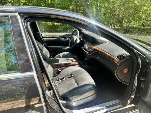 Черный Мерседес С 500 2006 в Варена, объемом двигателя 5.50 л и пробегом 523 тыс. км за 5000 €, фото 12 на AUTOMOTO.COM.LV