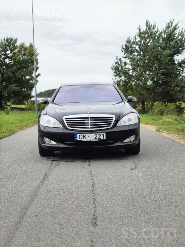 Melns Mercedes-Benz S 500 2006 Rīga, ar dzinēja tilpumu 5.50 L un nobraukumu 250 tūkst. km par 8990 €, foto 3 vietnē AUTOMOTO.COM.LV