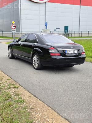 Черный Мерседес С 500 2006 в Рига, объемом двигателя 5.50 л и пробегом 250 тыс. км за 8990 €, фото 7 на AUTOMOTO.COM.LV