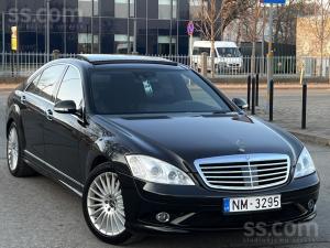 Melns Mercedes-Benz S 500 2007 Jelgava, ar dzinēja tilpumu 5.50 L un nobraukumu 379 tūkst. km par 4200 €, foto  vietnē AUTOMOTO.COM.LV
