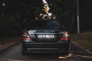 Black Mercedes-Benz S 500 2007 in Vilnius, with an engine capacity of 5.46 L and mileage of 330 thousand km for 7200 €, photo 9 on AUTOMOTO.COM.LV