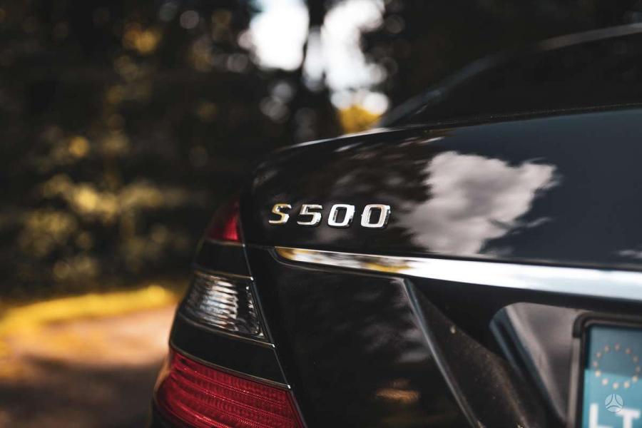 Black Mercedes-Benz S 500 2007 in Vilnius, with an engine capacity of 5.46 L and mileage of 330 thousand km for 7200 €, photo 10 on AUTOMOTO.COM.LV