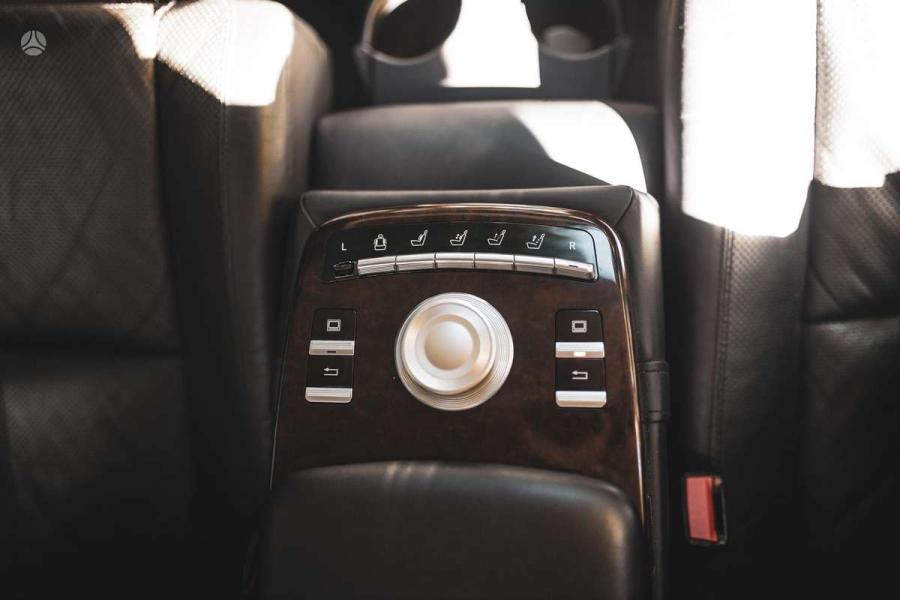 Black Mercedes-Benz S 500 2007 in Vilnius, with an engine capacity of 5.46 L and mileage of 330 thousand km for 7200 €, photo 36 on AUTOMOTO.COM.LV
