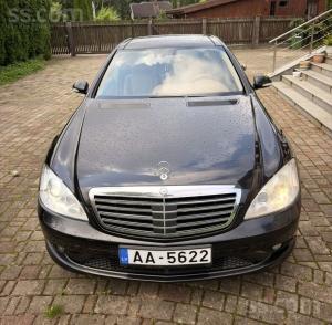 Melns Mercedes-Benz S 500 2007 Rīga, ar dzinēja tilpumu 5.50 L un nobraukumu 223 tūkst. km par 7900 €, foto 5 vietnē AUTOMOTO.COM.LV