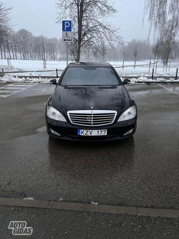 Melns Mercedes-Benz S 500 2008 Kauņa, ar dzinēja tilpumu 5.50 L un nobraukumu 426 tūkst. km par 8500 €, foto 3 vietnē AUTOMOTO.COM.LV