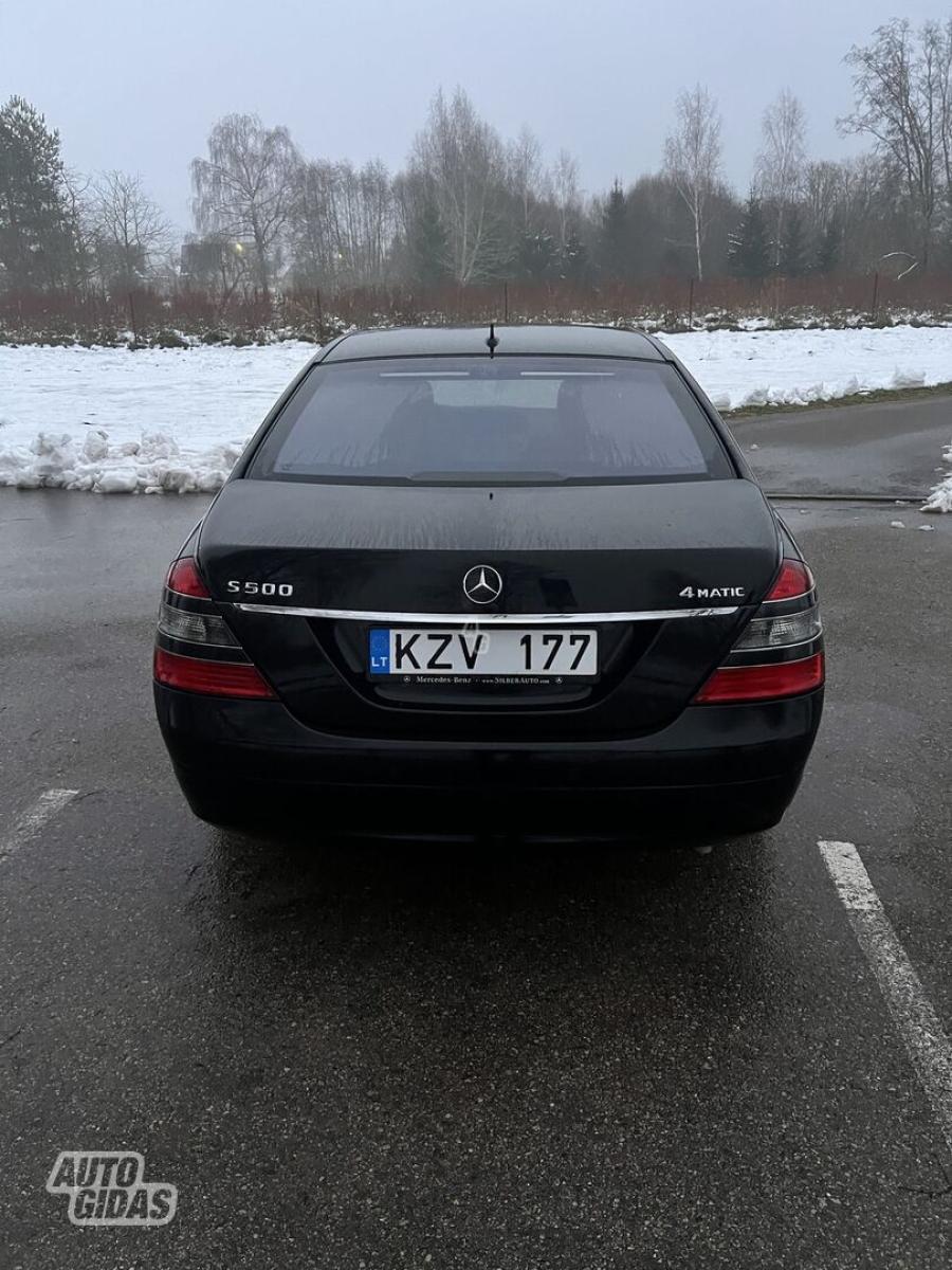 Black Mercedes-Benz S 500 2008 in Kaunas, with an engine capacity of 5.50 L and mileage of 426 thousand km for 8500 €, photo 4 on AUTOMOTO.COM.LV