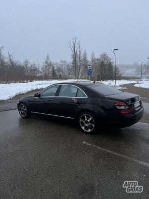 Black Mercedes-Benz S 500 2008 in Kaunas, with an engine capacity of 5.50 L and mileage of 426 thousand km for 8500 €, photo 5 on AUTOMOTO.COM.LV