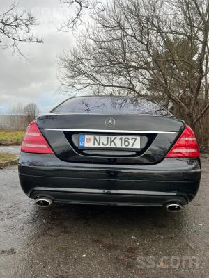 Melns Mercedes-Benz S 500 2008 Rīga, ar dzinēja tilpumu 5.50 L un nobraukumu 345 tūkst. km par 7900 €, foto 6 vietnē AUTOMOTO.COM.LV