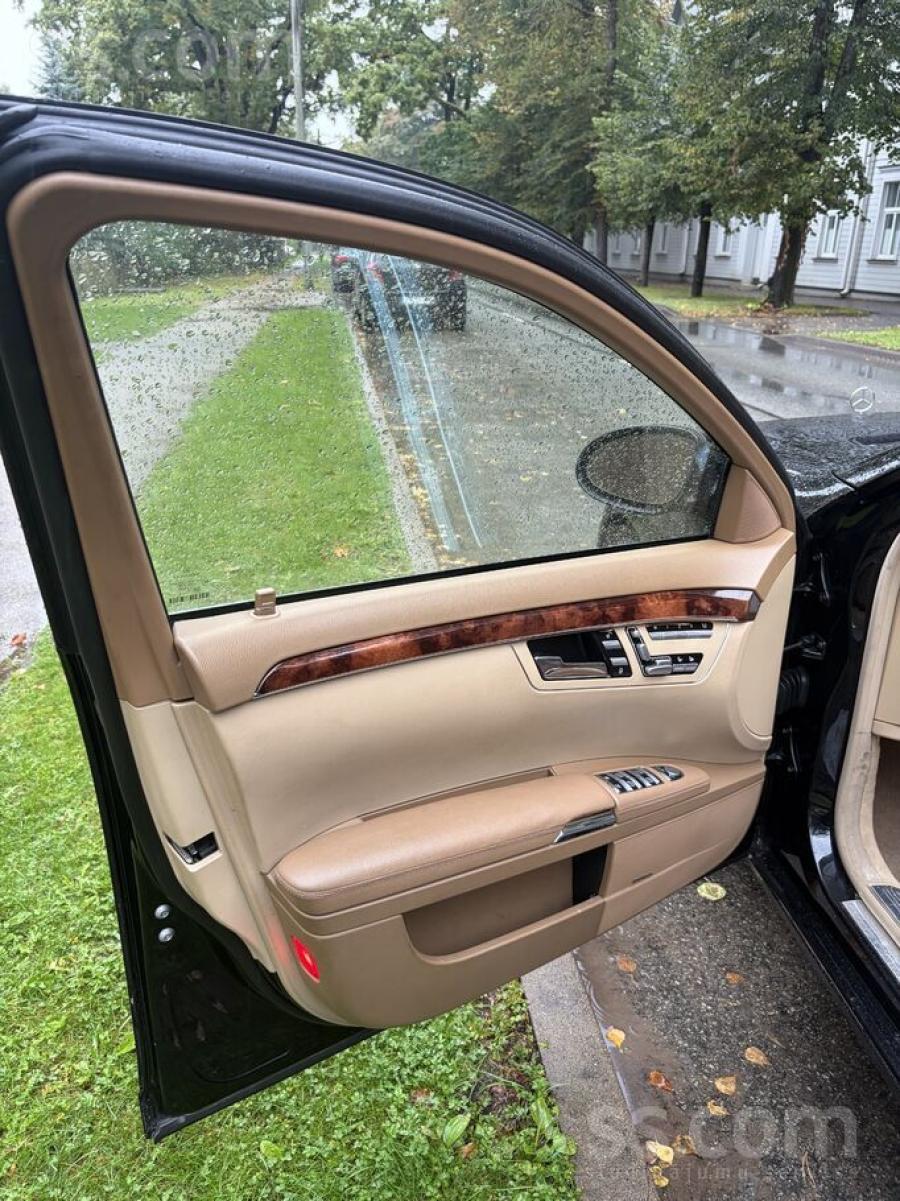 Melns Mercedes-Benz S 500 2008 Rīga, ar dzinēja tilpumu 5.50 L un nobraukumu 345 tūkst. km par 7900 €, foto 11 vietnē AUTOMOTO.COM.LV