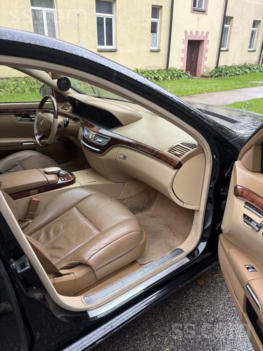 Melns Mercedes-Benz S 500 2008 Rīga, ar dzinēja tilpumu 5.50 L un nobraukumu 345 tūkst. km par 7900 €, foto 13 vietnē AUTOMOTO.COM.LV