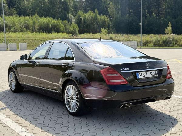 Melns Mercedes-Benz S 500 2009 Viļņa, ar dzinēja tilpumu 5.46 L un nobraukumu 537 tūkst. km par 5500 €, foto 5 vietnē AUTOMOTO.COM.LV