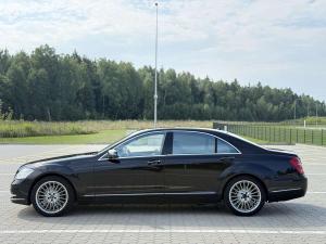 Melns Mercedes-Benz S 500 2009 Viļņa, ar dzinēja tilpumu 5.46 L un nobraukumu 537 tūkst. km par 5500 €, foto 7 vietnē AUTOMOTO.COM.LV