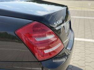 Melns Mercedes-Benz S 500 2009 Viļņa, ar dzinēja tilpumu 5.46 L un nobraukumu 537 tūkst. km par 5500 €, foto 10 vietnē AUTOMOTO.COM.LV