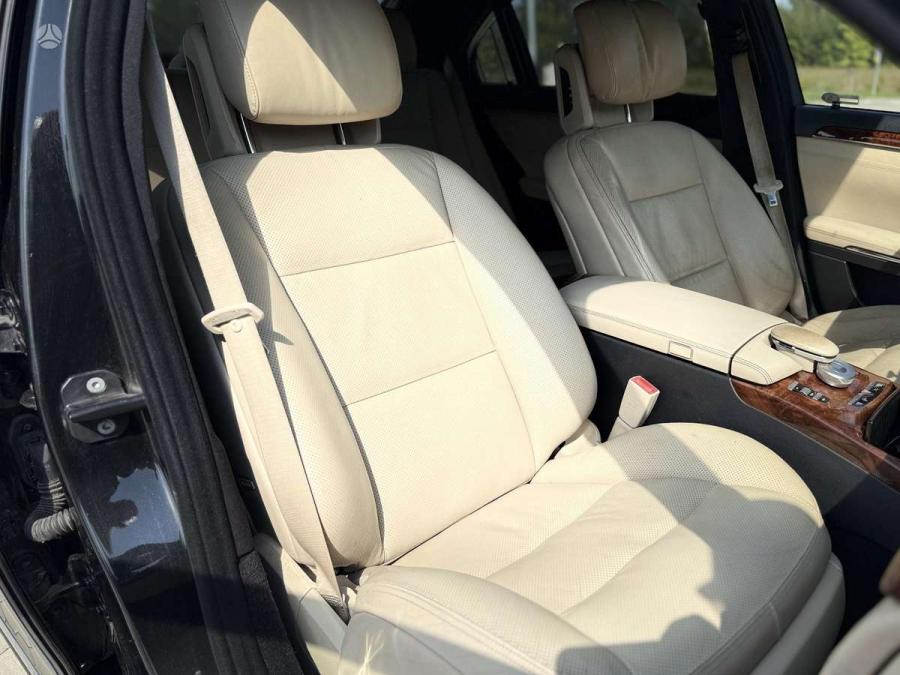 Melns Mercedes-Benz S 500 2009 Viļņa, ar dzinēja tilpumu 5.46 L un nobraukumu 537 tūkst. km par 5500 €, foto 15 vietnē AUTOMOTO.COM.LV