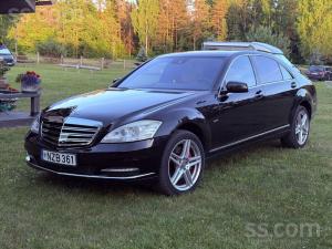 Melns Mercedes-Benz S 500 2011 Rīga, ar dzinēja tilpumu 4.70 L un nobraukumu 233 tūkst. km par 14600 €, foto  vietnē AUTOMOTO.COM.LV