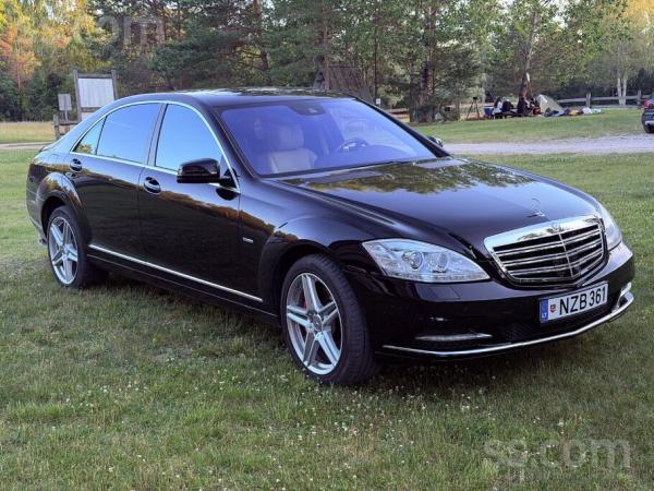 Черный Мерседес С 500 2011 в Рига, объемом двигателя 4.70 л и пробегом 233 тыс. км за 14600 €, фото 2 на AUTOMOTO.COM.LV