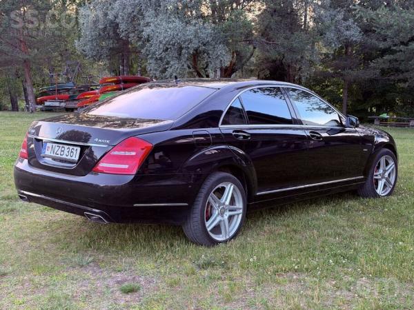 Черный Мерседес С 500 2011 в Рига, объемом двигателя 4.70 л и пробегом 233 тыс. км за 14600 €, фото 3 на AUTOMOTO.COM.LV
