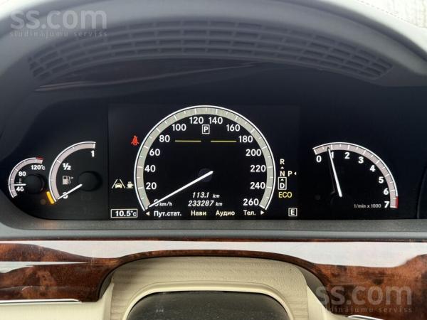 Черный Мерседес С 500 2011 в Рига, объемом двигателя 4.70 л и пробегом 233 тыс. км за 14600 €, фото 7 на AUTOMOTO.COM.LV