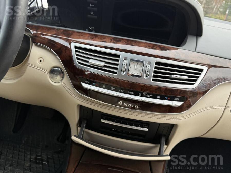 Черный Мерседес С 500 2011 в Рига, объемом двигателя 4.70 л и пробегом 233 тыс. км за 14600 €, фото 24 на AUTOMOTO.COM.LV