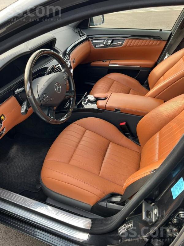 Black Mercedes-Benz S 500 2011 in Riga, with an engine capacity of 4.70 L and mileage of 180 thousand km for 16999 €, photo 7 on AUTOMOTO.COM.LV