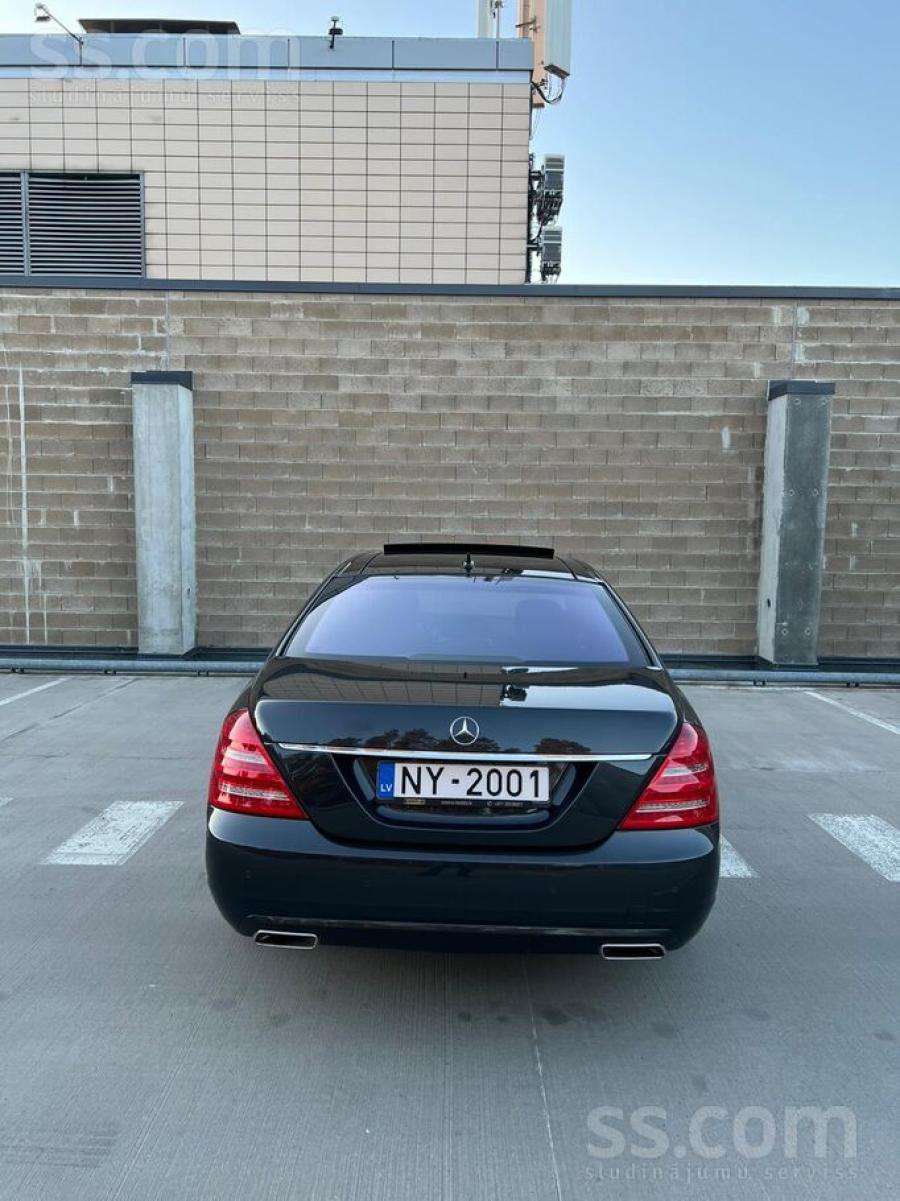Melns Mercedes-Benz S 500 2011 Rīga, ar dzinēja tilpumu 4.70 L un nobraukumu 181 tūkst. km par 16000 €, foto 3 vietnē AUTOMOTO.COM.LV
