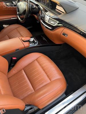 Melns Mercedes-Benz S 500 2011 Rīga, ar dzinēja tilpumu 4.70 L un nobraukumu 181 tūkst. km par 16000 €, foto 7 vietnē AUTOMOTO.COM.LV