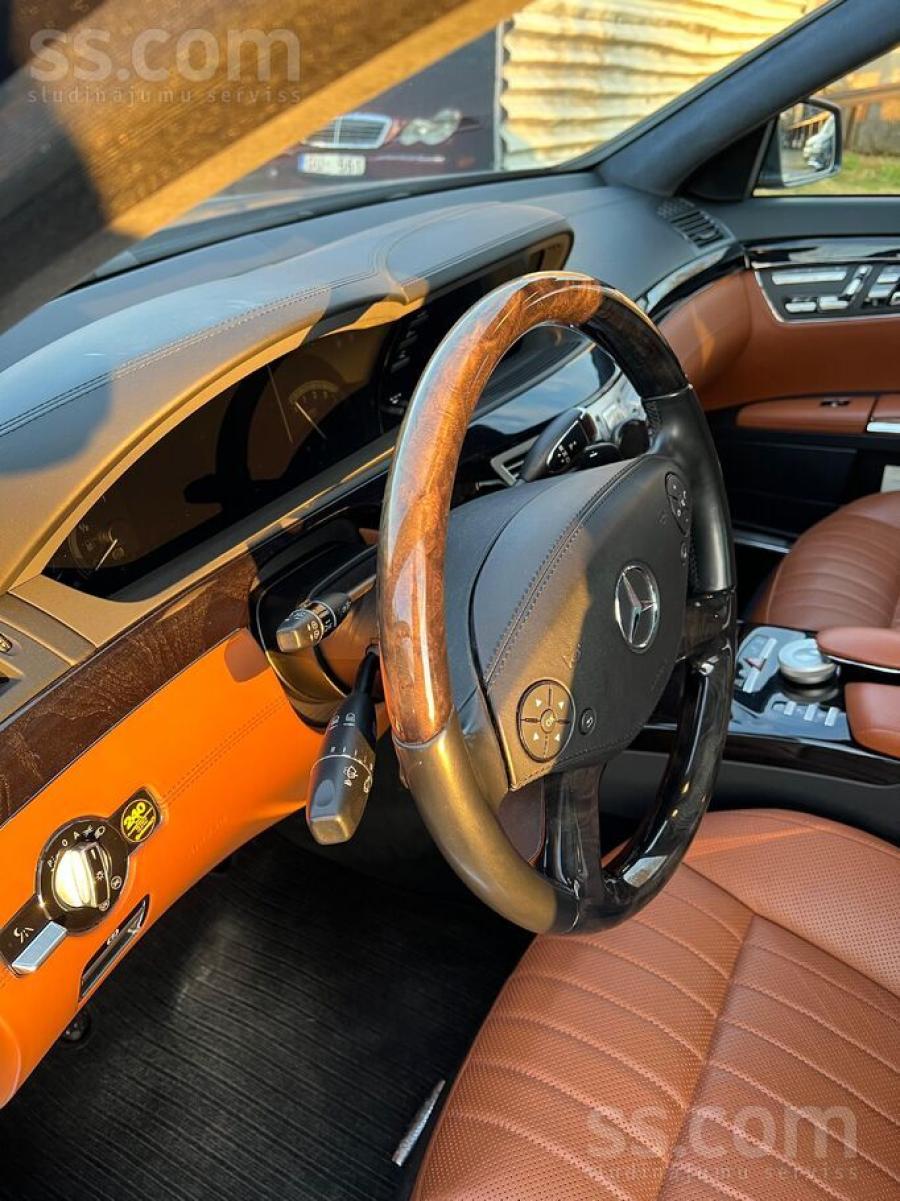 Melns Mercedes-Benz S 500 2011 Rīga, ar dzinēja tilpumu 4.70 L un nobraukumu 181 tūkst. km par 16000 €, foto 9 vietnē AUTOMOTO.COM.LV