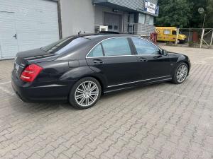Черный Мерседес С 500 2012 в Вильнюс, объемом двигателя 4.66 л и пробегом 330 тыс. км за 8600 €, фото 7 на AUTOMOTO.COM.LV