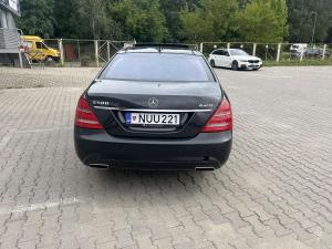 Черный Мерседес С 500 2012 в Вильнюс, объемом двигателя 4.66 л и пробегом 330 тыс. км за 8600 €, фото 9 на AUTOMOTO.COM.LV