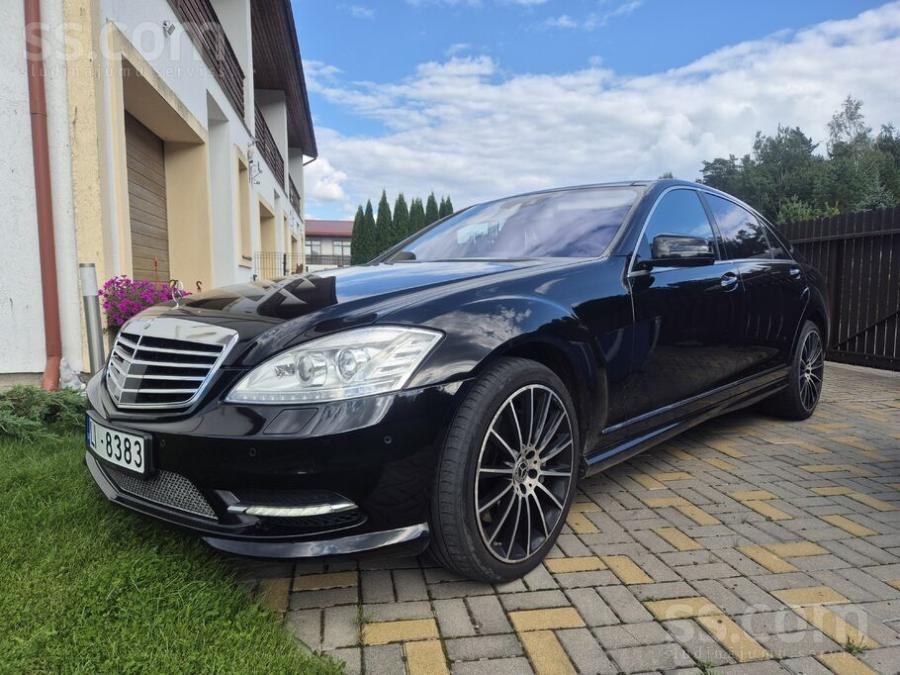Черный Мерседес С 500 2012 в Рига, объемом двигателя 4.70 л и пробегом 218 тыс. км за 19300 €, фото 3 на AUTOMOTO.COM.LV