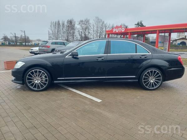 Черный Мерседес С 500 2012 в Рига, объемом двигателя 4.70 л и пробегом 218 тыс. км за 19300 €, фото 4 на AUTOMOTO.COM.LV