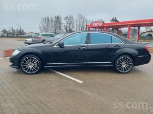 Черный Мерседес С 500 2012 в Рига, объемом двигателя 4.70 л и пробегом 218 тыс. км за 19300 €, фото 4 на AUTOMOTO.COM.LV