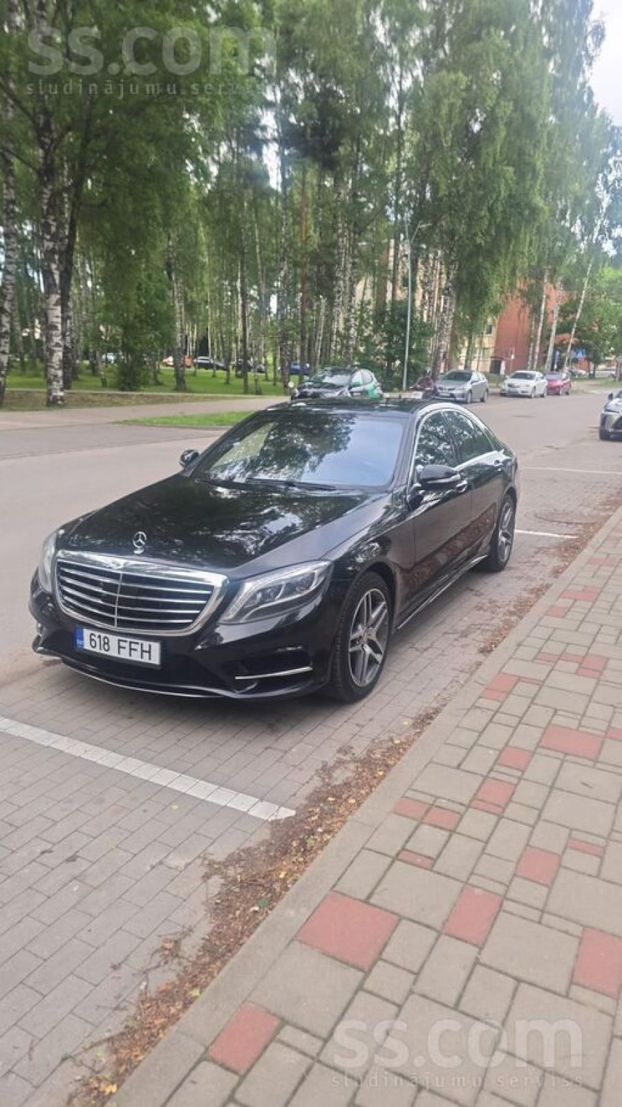 Black Mercedes-Benz S 500 2013 in Riga, with an engine capacity of 5.00 L and mileage of 0 thousand km for 12990 €, photo 1 on AUTOMOTO.COM.LV