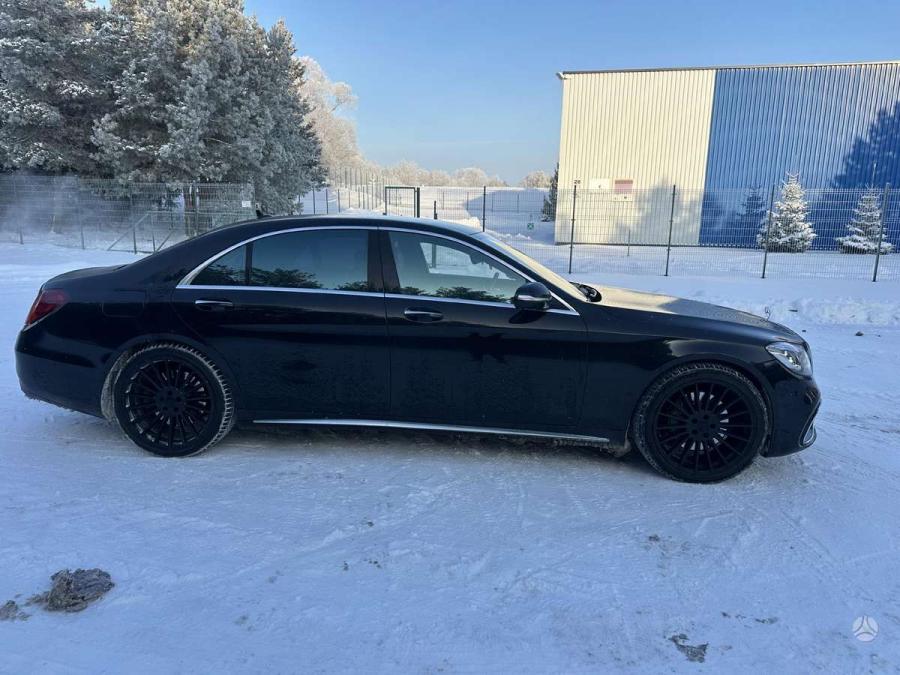 Melns Mercedes-Benz S 500 2014 Šauļi, ar dzinēja tilpumu 4.66 L un nobraukumu 201 tūkst. km par 28000 €, foto 2 vietnē AUTOMOTO.COM.LV
