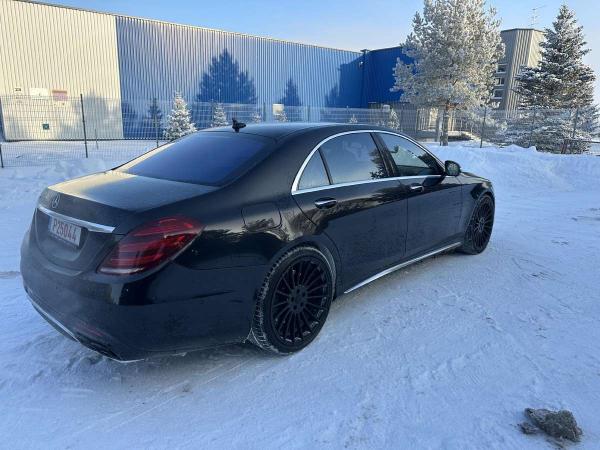 Black Mercedes-Benz S 500 2014 in Siauliai, with an engine capacity of 4.66 L and mileage of 201 thousand km for 28000 €, photo 4 on AUTOMOTO.COM.LV