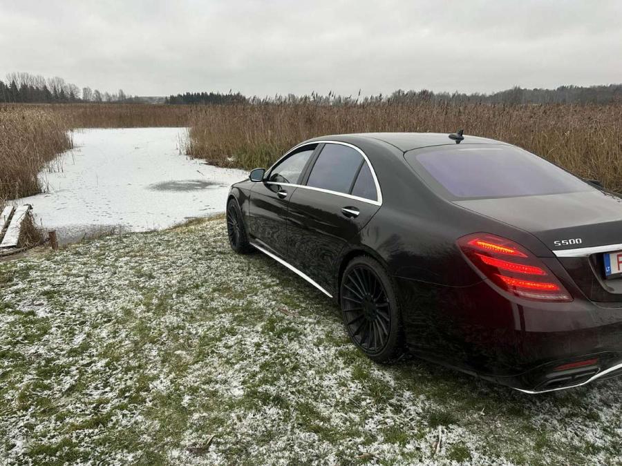 Melns Mercedes-Benz S 500 2014 Šauļi, ar dzinēja tilpumu 4.66 L un nobraukumu 201 tūkst. km par 28000 €, foto 9 vietnē AUTOMOTO.COM.LV