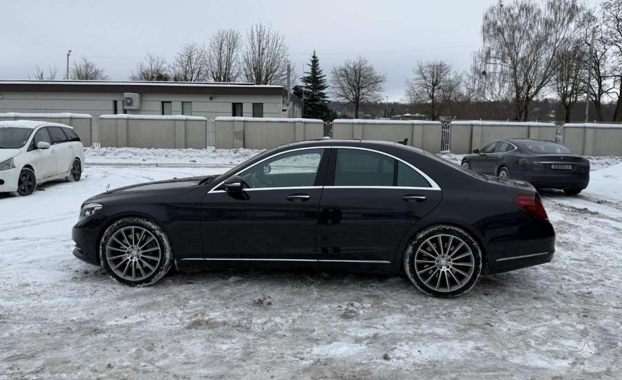 Black Mercedes-Benz S 500 2014 in Kaunas, with an engine capacity of 4.66 L and mileage of 214 thousand km for 27000 €, photo 3 on AUTOMOTO.COM.LV
