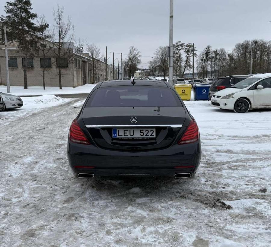 Black Mercedes-Benz S 500 2014 in Kaunas, with an engine capacity of 4.66 L and mileage of 214 thousand km for 27000 €, photo 5 on AUTOMOTO.COM.LV