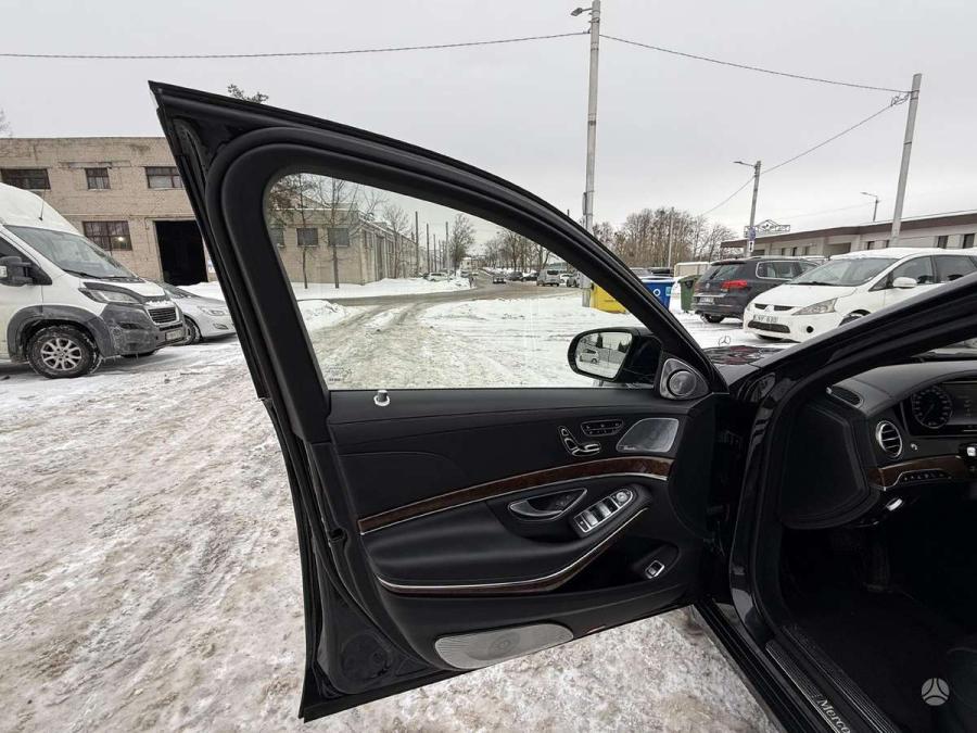 Black Mercedes-Benz S 500 2014 in Kaunas, with an engine capacity of 4.66 L and mileage of 214 thousand km for 27000 €, photo 20 on AUTOMOTO.COM.LV