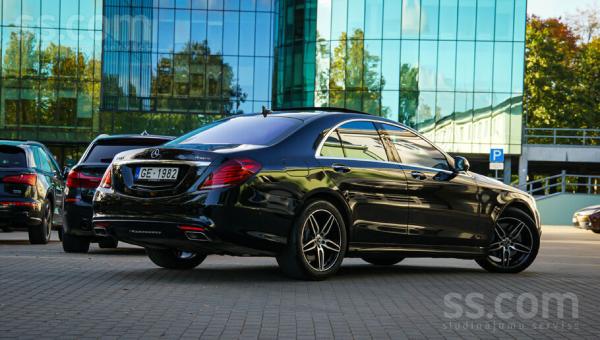 Мерседес С 500 2014 в Рига на AUTOMOTO.COM.LV Черный Мерседес С 500 2014 в Рига, объемом двигателя 4.70 л и пробегом 160 тыс. км за 23450 €, фото 4 на AUTOMOTO.COM.LV