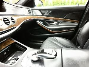 Black Mercedes-Benz S 500 2015 in Jurmala, with an engine capacity of 3.00 L and mileage of 195 thousand km for 29000 €, photo 2 on AUTOMOTO.COM.LV