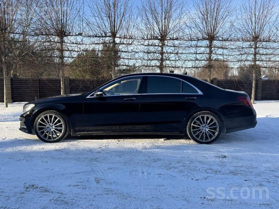 Black Mercedes-Benz S 500 2015 in Riga, with an engine capacity of 4.70 L and mileage of 126 thousand km for 40000 €, photo 4 on AUTOMOTO.COM.LV