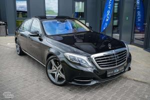 Black Mercedes-Benz S 500 2015 in Kaunas, with an engine capacity of 4.70 L and mileage of 211 thousand km for 24750 €, photo 4 on AUTOMOTO.COM.LV